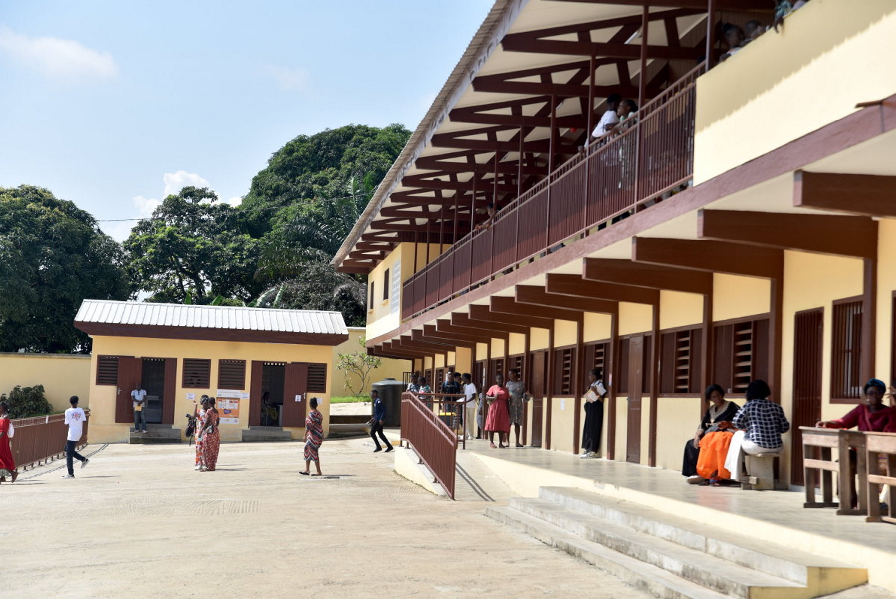 Une Rentrée Scolaire Timide au Gabon Malgré la Gratuité des ...