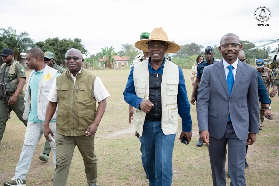 Visite du Premier Ministre Raymond Ndong Sima sur le site de la SOGADEL ...